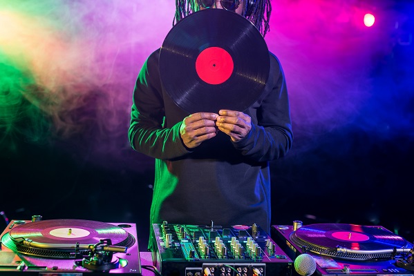 Comment Devenir DJ Professionnel en Partant de 0